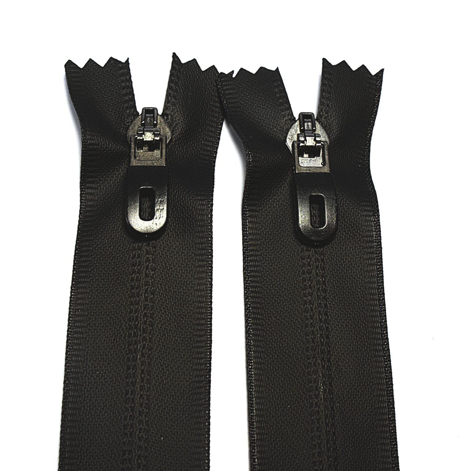 Cierre Waterproof – Lobo Hilos y Cierres
